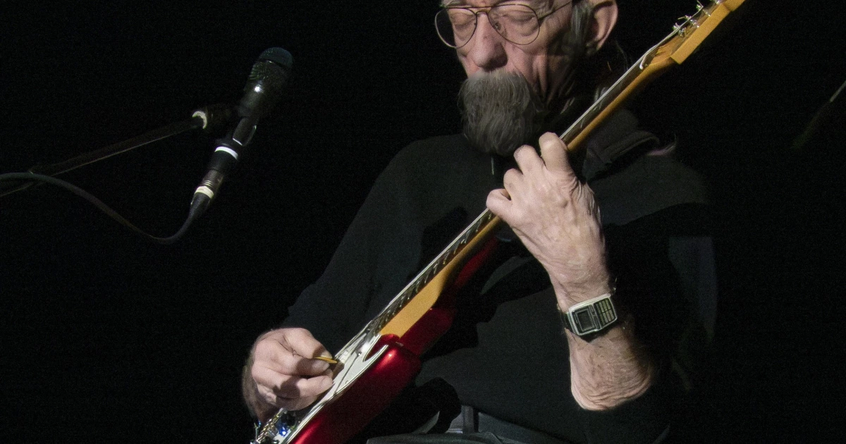 Jeff “Skunk” Baxter on The Doobie Brothers, Steely Dan, and solo album