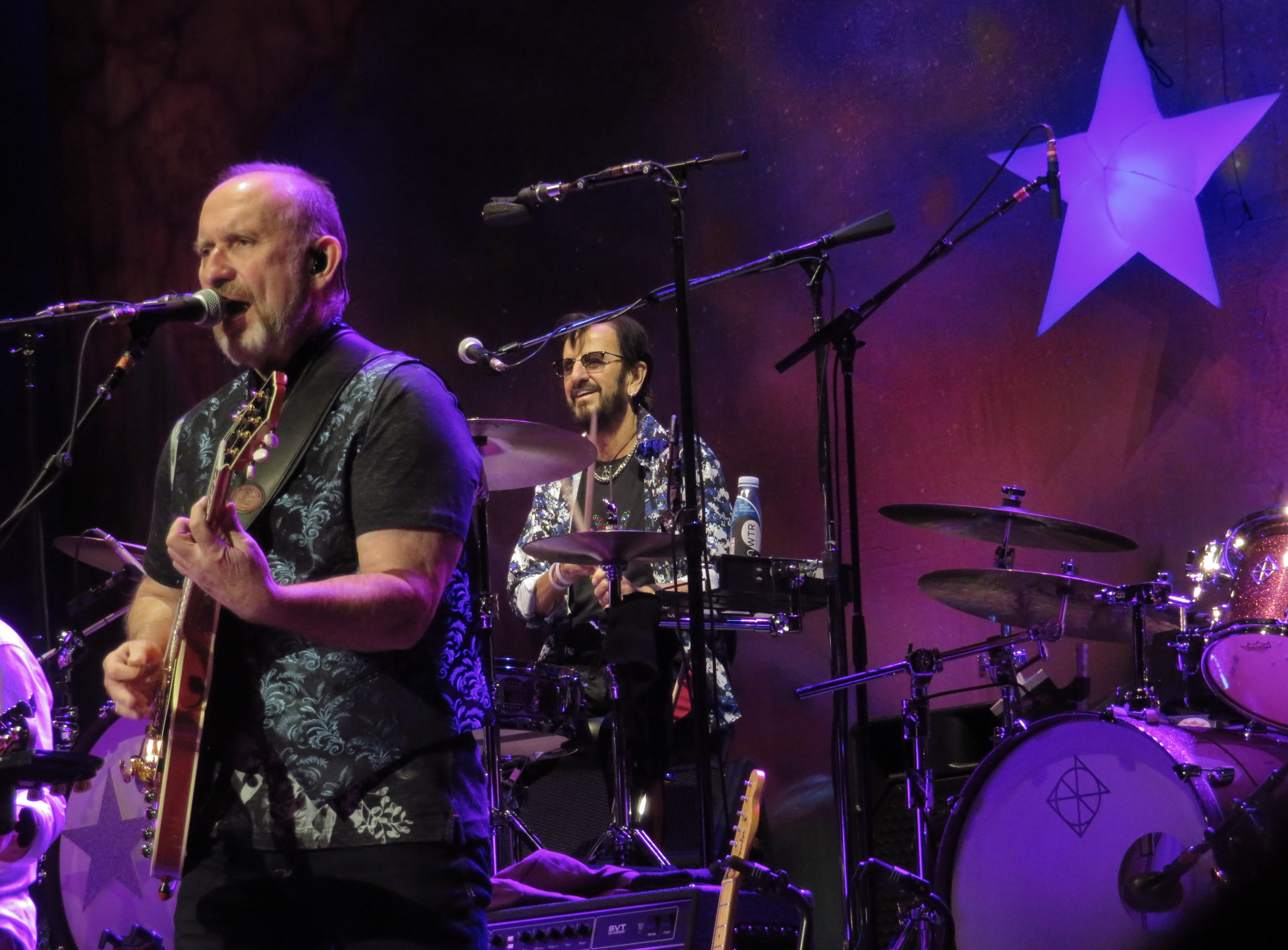 Ringo rocks in concert — and with the All Starr Band, it's no surprise