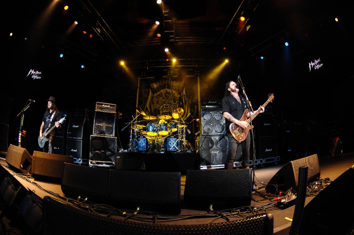 See Motörhead cover Thin Lizzy at Montreux Jazz Festival in 2007