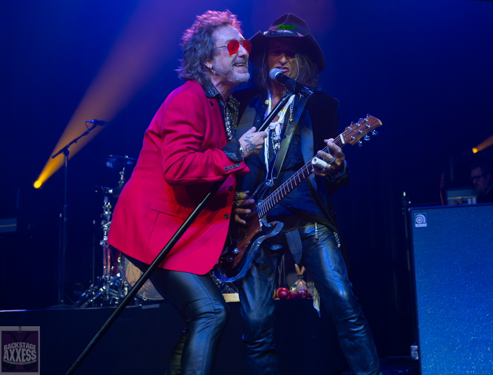Joe Perry let's the music do the talking on solo tour